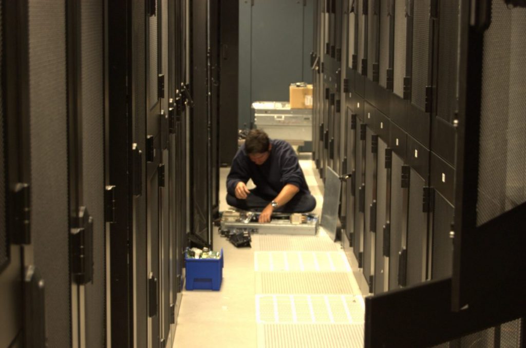 The True Differences Between Real Enterprise Servers vs. Cheaper PC ...